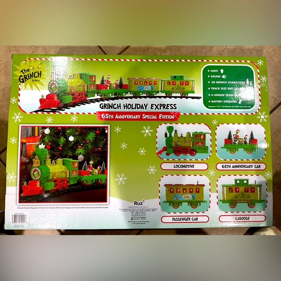 The Grinch | Holiday | Dr Seuss The Grinch Holiday Express Train Set ...